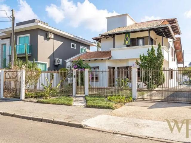 Casa / Sobrado para Venda em Joinville/SC Anita Garibaldi 4 Quartos