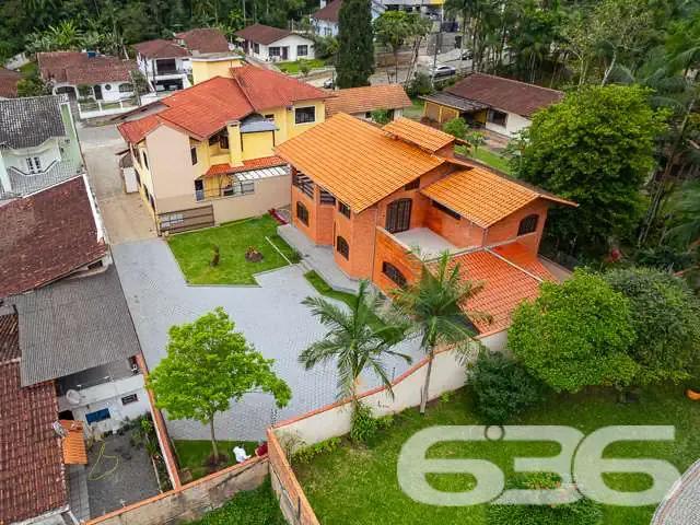 Casa / Sobrado para Venda em Joinville/SC Anita Garibaldi 5 Quartos