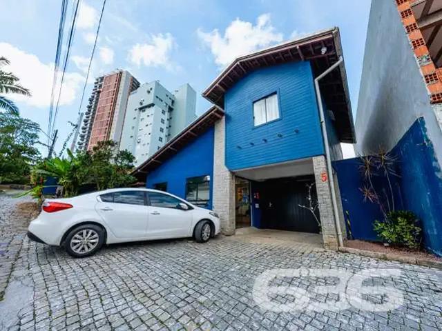Casa / Sobrado para Venda em Joinville/SC Atiradores 3 Quartos