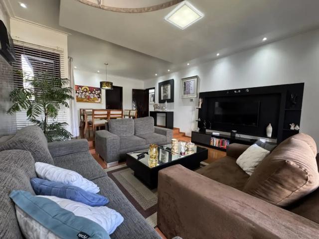 Casa / Sobrado para Venda em Joinville/SC Atiradores 3 Quartos