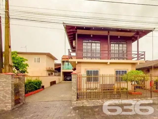Casa / Sobrado para Venda em Joinville/SC Aventureiro 6 Quartos