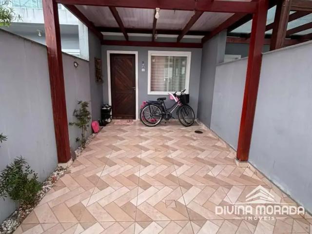 Casa / Sobrado para Venda em Joinville/SC Aventureiro 2 Quartos