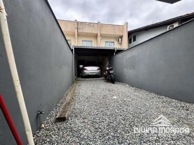 Casa / Sobrado para Venda em Joinville/SC Aventureiro 2 Quartos