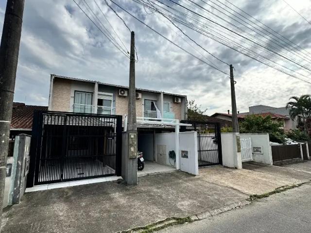 Casa / Sobrado para Venda em Joinville/SC Aventureiro 2 Quartos