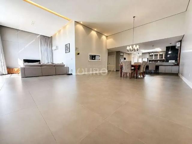 Casa / Sobrado para Venda em Joinville/SC Aventureiro 3 Quartos