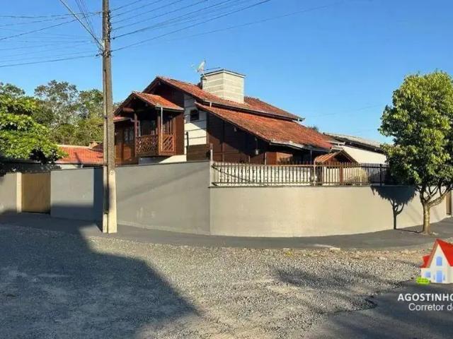Casa / Sobrado para Venda em Joinville/SC Aventureiro 3 Quartos