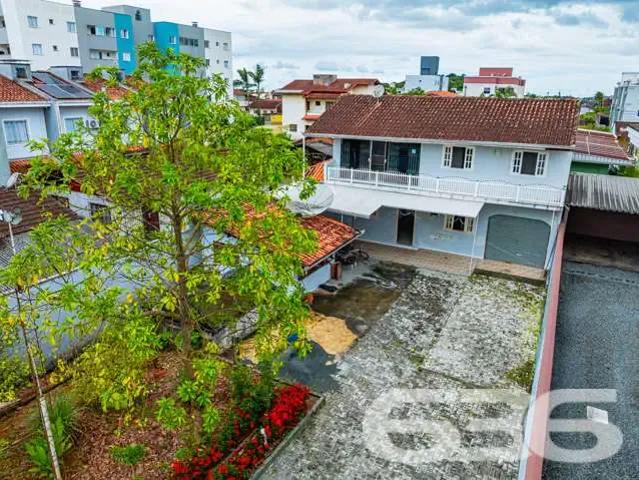 Casa / Sobrado para Venda em Joinville/SC Aventureiro 3 Quartos
