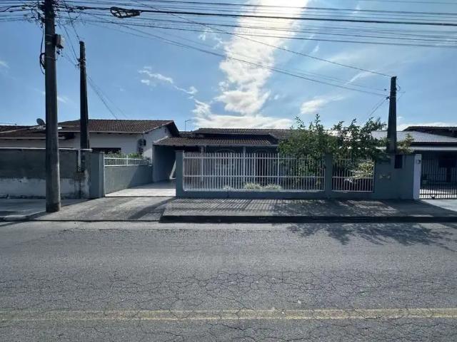 Casa / Sobrado para Venda em Joinville/SC Aventureiro 3 Quartos