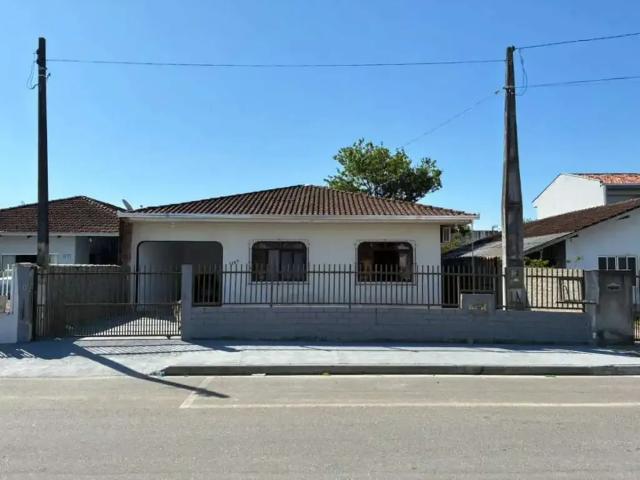 Casa / Sobrado para Venda em Joinville/SC Aventureiro 3 Quartos