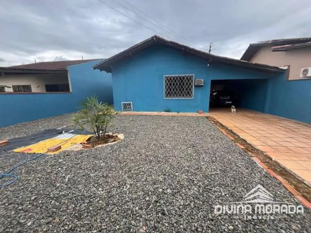 Casa / Sobrado para Venda em Joinville/SC Aventureiro 3 Quartos