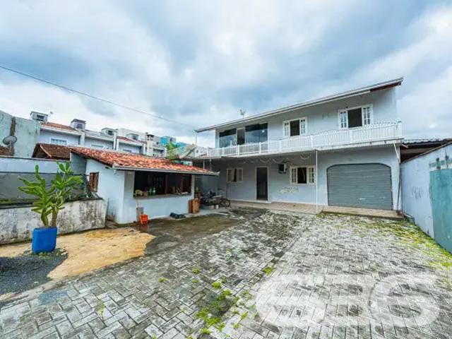 Casa / Sobrado para Venda em Joinville/SC Aventureiro 3 Quartos