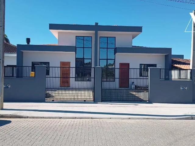 Casa / Sobrado para Venda em Joinville/SC Aventureiro 3 Quartos
