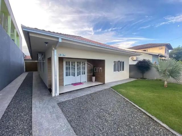 Casa / Sobrado para Venda em Joinville/SC Aventureiro 3 Quartos
