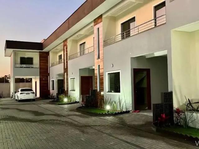 Casa / Sobrado para Venda em Joinville/SC Bom Retiro 3 Quartos