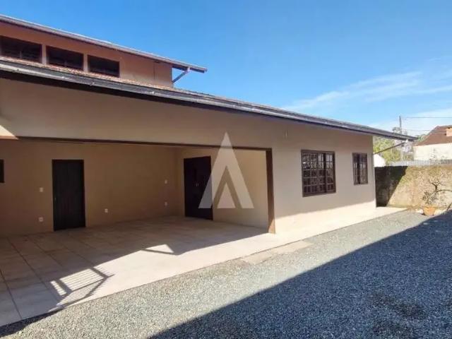 Casa / Sobrado para Venda em Joinville/SC Bom Retiro 3 Quartos