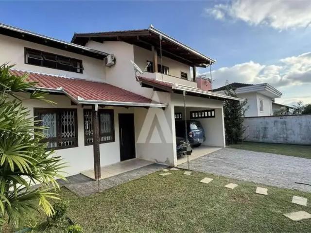 Casa / Sobrado para Venda em Joinville/SC Bom Retiro 3 Quartos