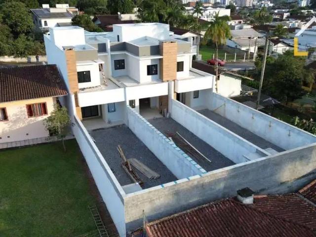 Casa / Sobrado para Venda em Joinville/SC Bom Retiro 3 Quartos