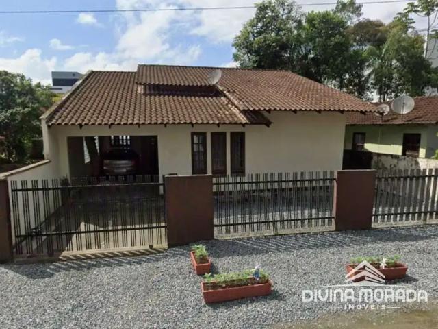 Casa / Sobrado para Venda em Joinville/SC Bom Retiro 3 Quartos