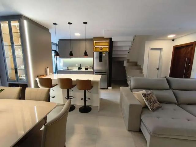 Casa / Sobrado para Venda em Joinville/SC Bom Retiro 3 Quartos