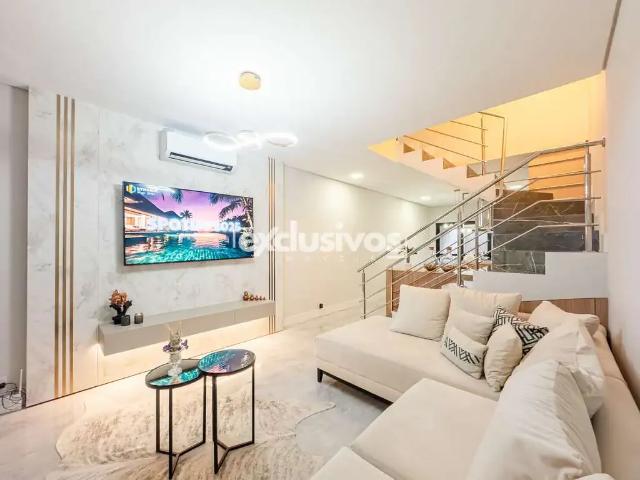 Casa / Sobrado para Venda em Joinville/SC Bom Retiro 3 Quartos