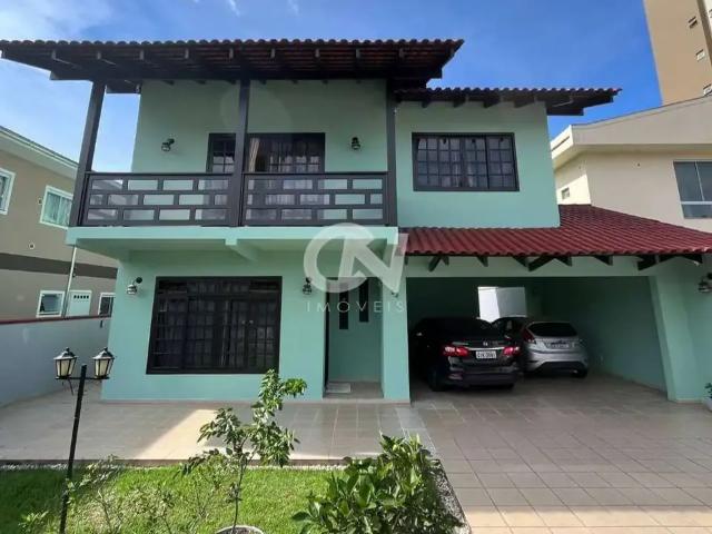 Casa / Sobrado para Venda em Joinville/SC Bom Retiro 3 Quartos