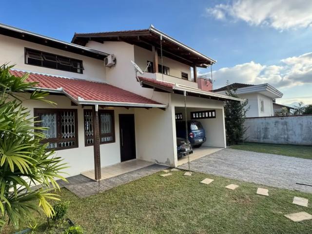 Casa / Sobrado para Venda em Joinville/SC Bom Retiro 3 Quartos