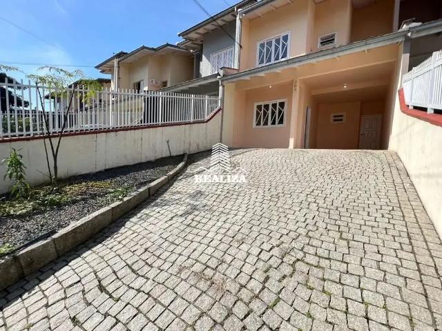 Casa / Sobrado para Venda em Joinville/SC Bom Retiro 3 Quartos