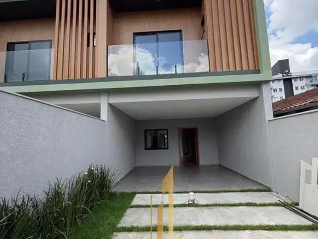 Casa / Sobrado para Venda em Joinville/SC Bom Retiro 3 Quartos