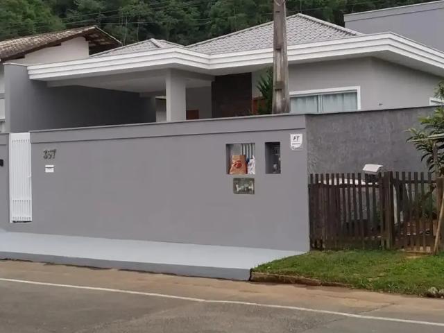 Casa / Sobrado para Venda em Joinville/SC Bom Retiro 3 Quartos