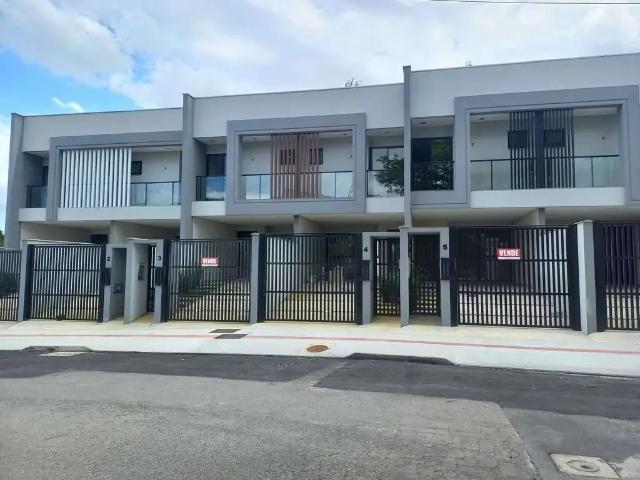 Casa / Sobrado para Venda em Joinville/SC Bom Retiro 3 Quartos