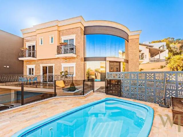 Casa / Sobrado para Venda em Joinville/SC Bom Retiro 4 Quartos