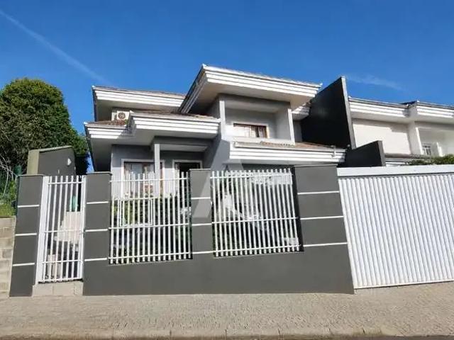 Casa / Sobrado para Venda em Joinville/SC Bom Retiro 4 Quartos