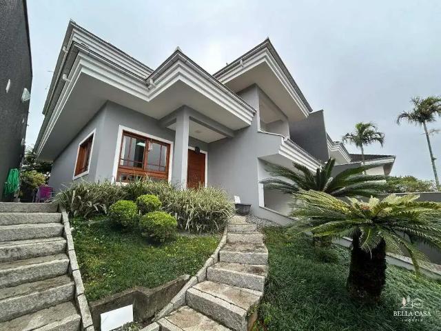 Casa / Sobrado para Venda em Joinville/SC Bom Retiro 4 Quartos
