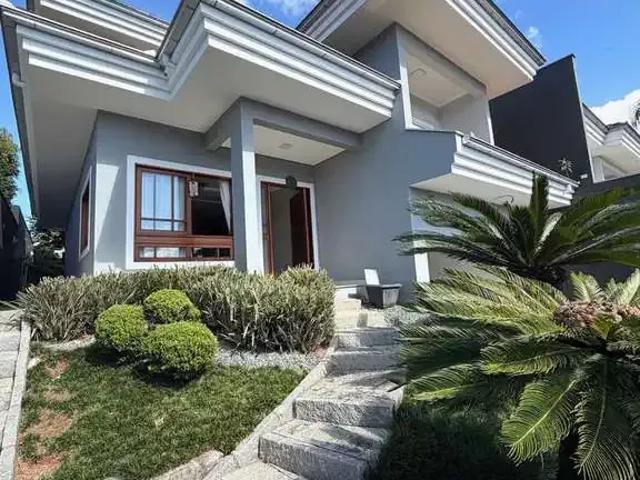 Casa / Sobrado para Venda em Joinville/SC Bom Retiro 4 Quartos