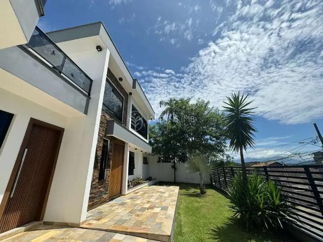 Casa / Sobrado para Venda em Joinville/SC Bom Retiro 5 Quartos