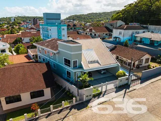 Casa / Sobrado para Venda em Joinville/SC Boa Vista 11 Quartos