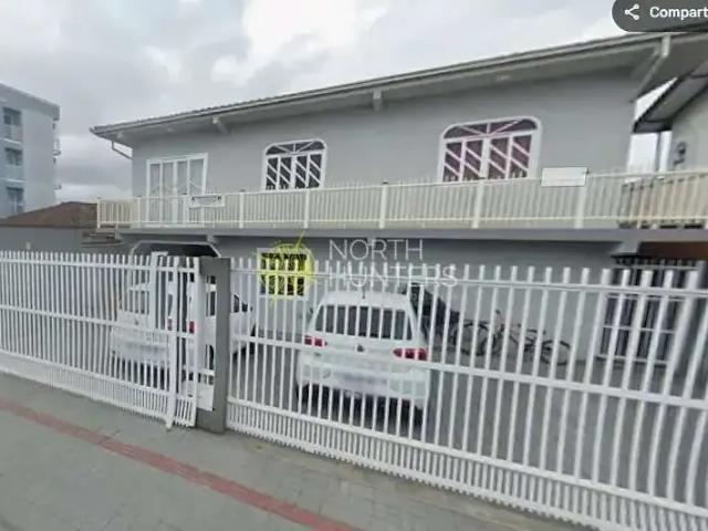 Casa / Sobrado para Venda em Joinville/SC Boa Vista 13 Quartos