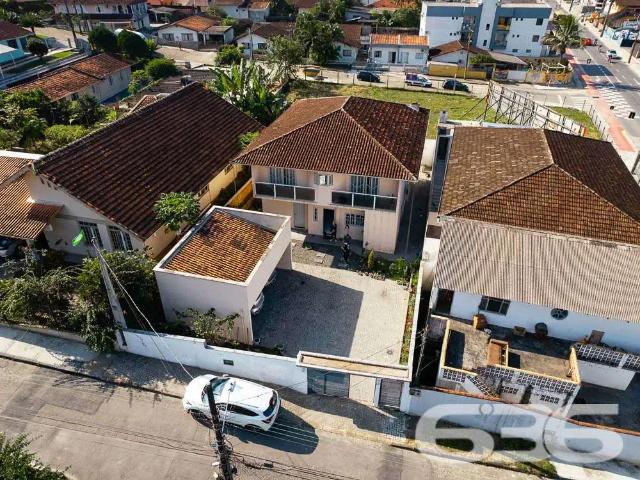 Casa / Sobrado para Venda em Joinville/SC Boa Vista 7 Quartos