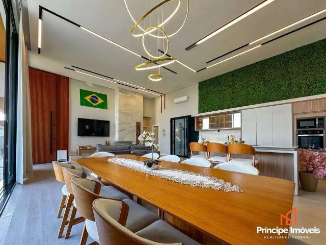 Casa / Sobrado para Venda em Joinville/SC Boa Vista 4 Quartos