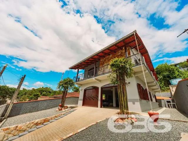 Casa / Sobrado para Venda em Joinville/SC Boehmerwald 4 Quartos
