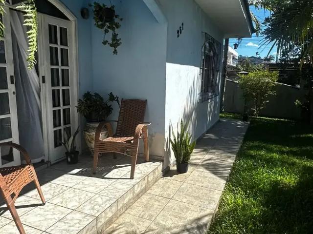 Casa / Sobrado para Venda em Joinville/SC Boehmerwald 4 Quartos
