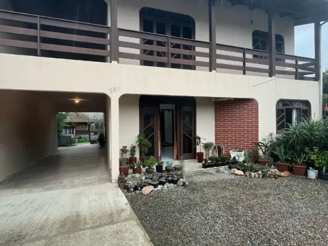 Casa / Sobrado para Venda em Joinville/SC Boehmerwald 4 Quartos