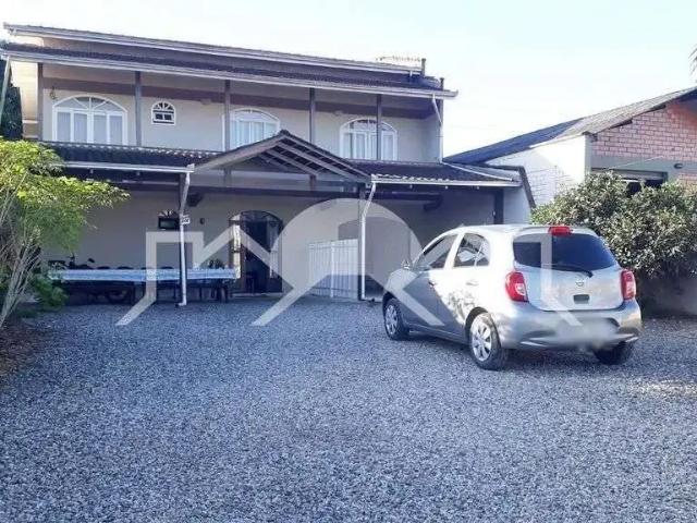 Casa / Sobrado para Venda em Joinville/SC Boehmerwald 5 Quartos