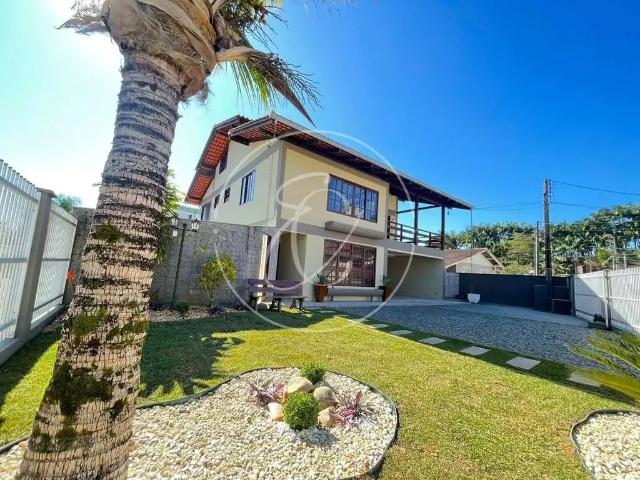 Casa / Sobrado para Venda em Joinville/SC Boehmerwald 5 Quartos