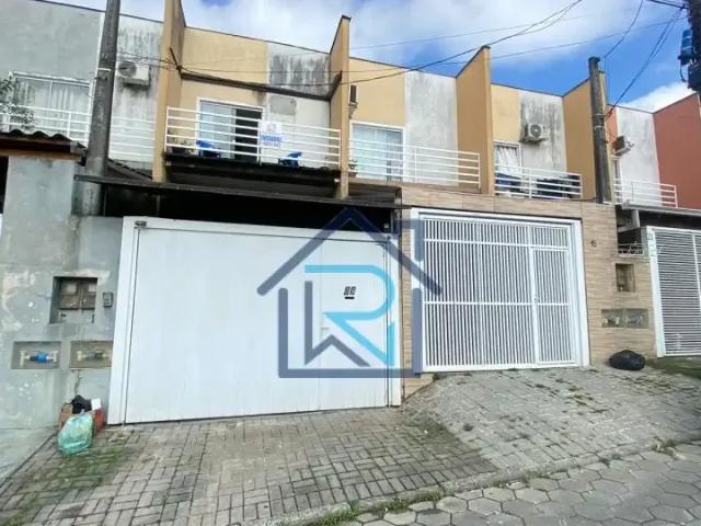 Casa / Sobrado para Venda em Joinville/SC Boehmerwald 2 Quartos