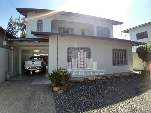 Casa / Sobrado para Venda em Joinville/SC Boehmerwald 3 Quartos