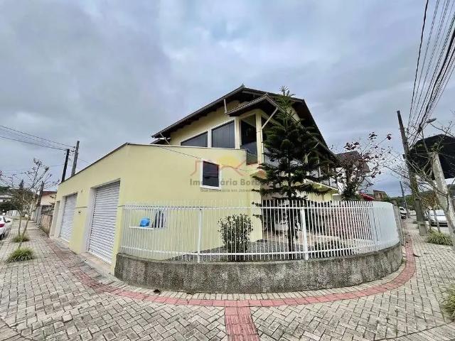 Casa / Sobrado para Venda em Joinville/SC Boehmerwald 3 Quartos