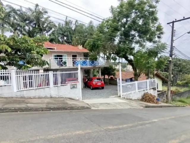 Casa / Sobrado para Venda em Joinville/SC Boehmerwald 3 Quartos