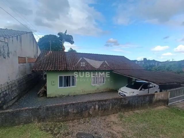 Casa / Sobrado para Venda em Joinville/SC Boehmerwald 3 Quartos