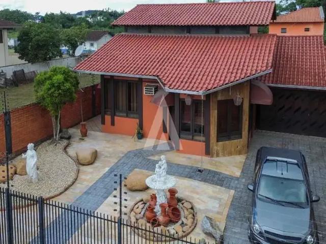 Casa / Sobrado para Venda em Joinville/SC Bucarein 4 Quartos